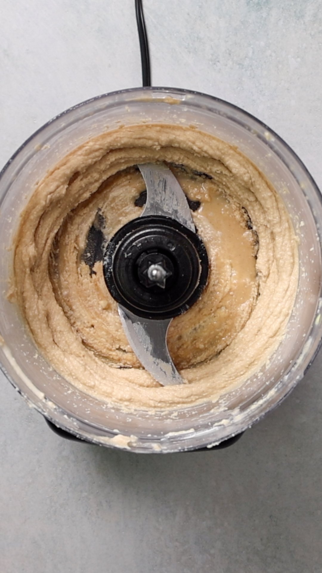 Hummus (Fast and Easy!) - The Nutrition Insider